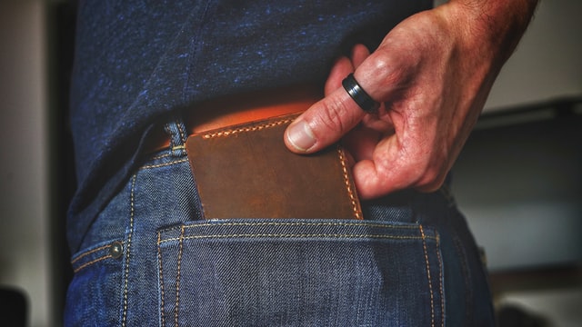 Guide to Men's Wallets: Everything You Need to Know - FashionFests
