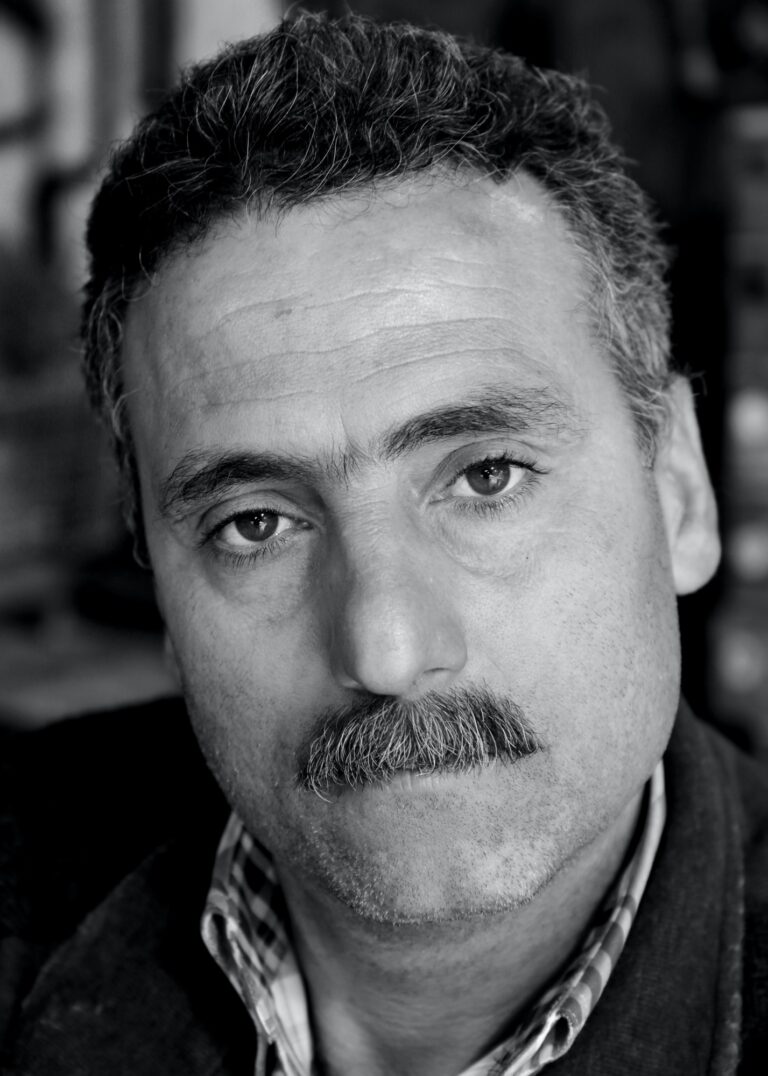 Painter's Brush Mustache: Your Ultimate Guide - FashionFests